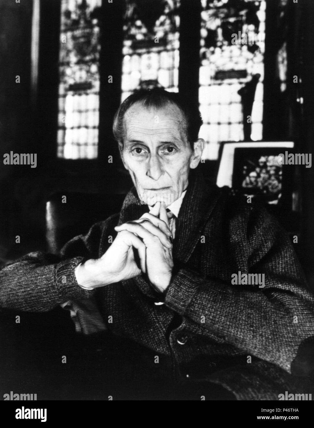 Stars: PETER CUSHING Stock Photo - Alamy