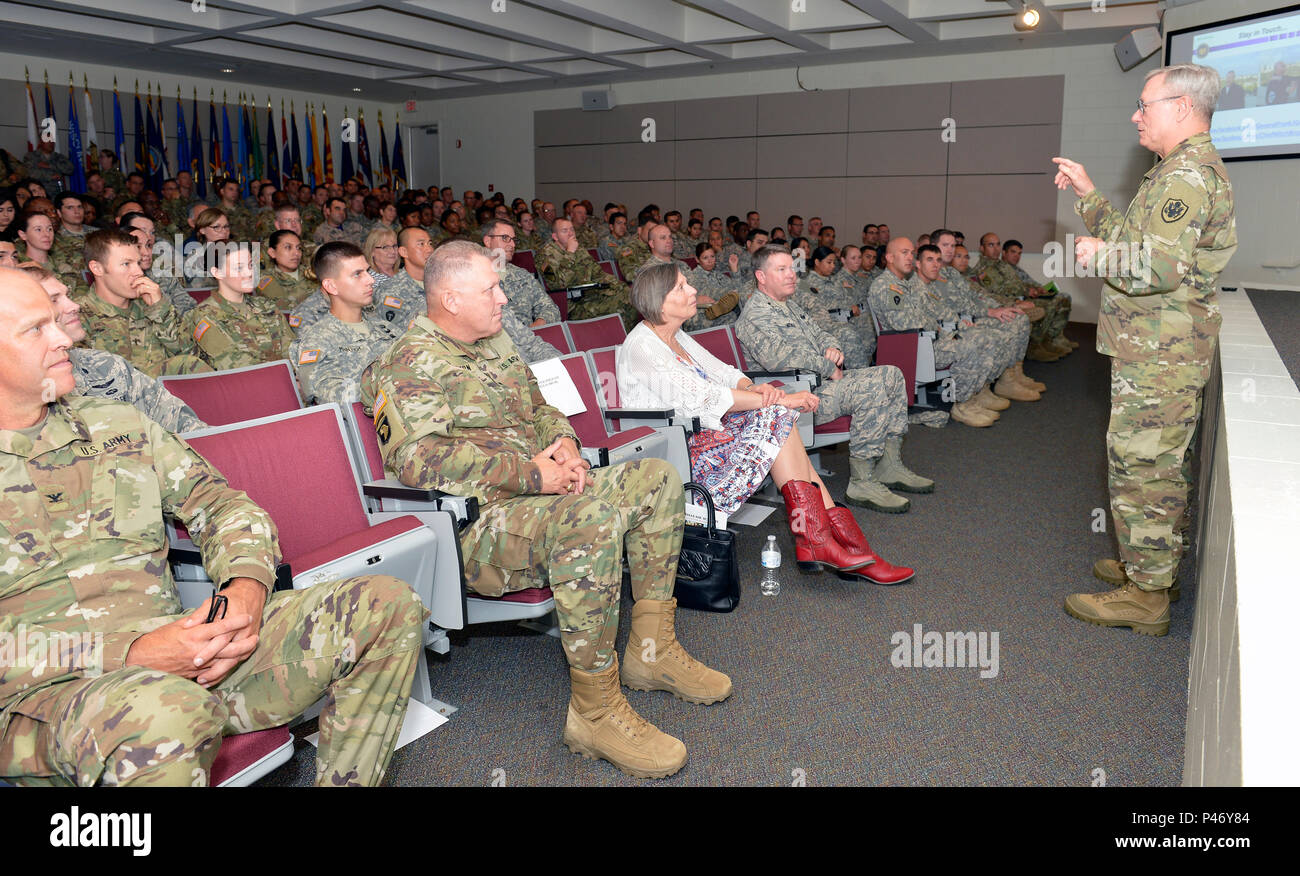 Service members from the Texas Army and Air National Guard gathered ...
