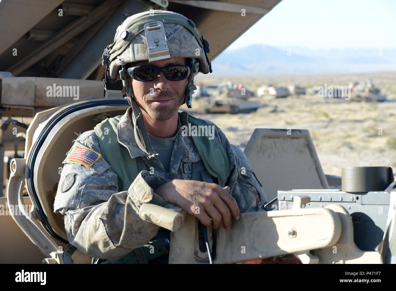 Soldiers of the 334th Brigade Engineer Battalion, prepare for a live ...