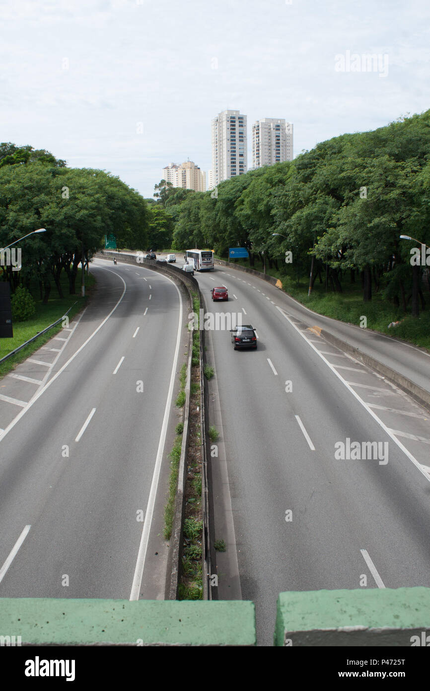 Transito urbano hi-res stock photography and images - Alamy