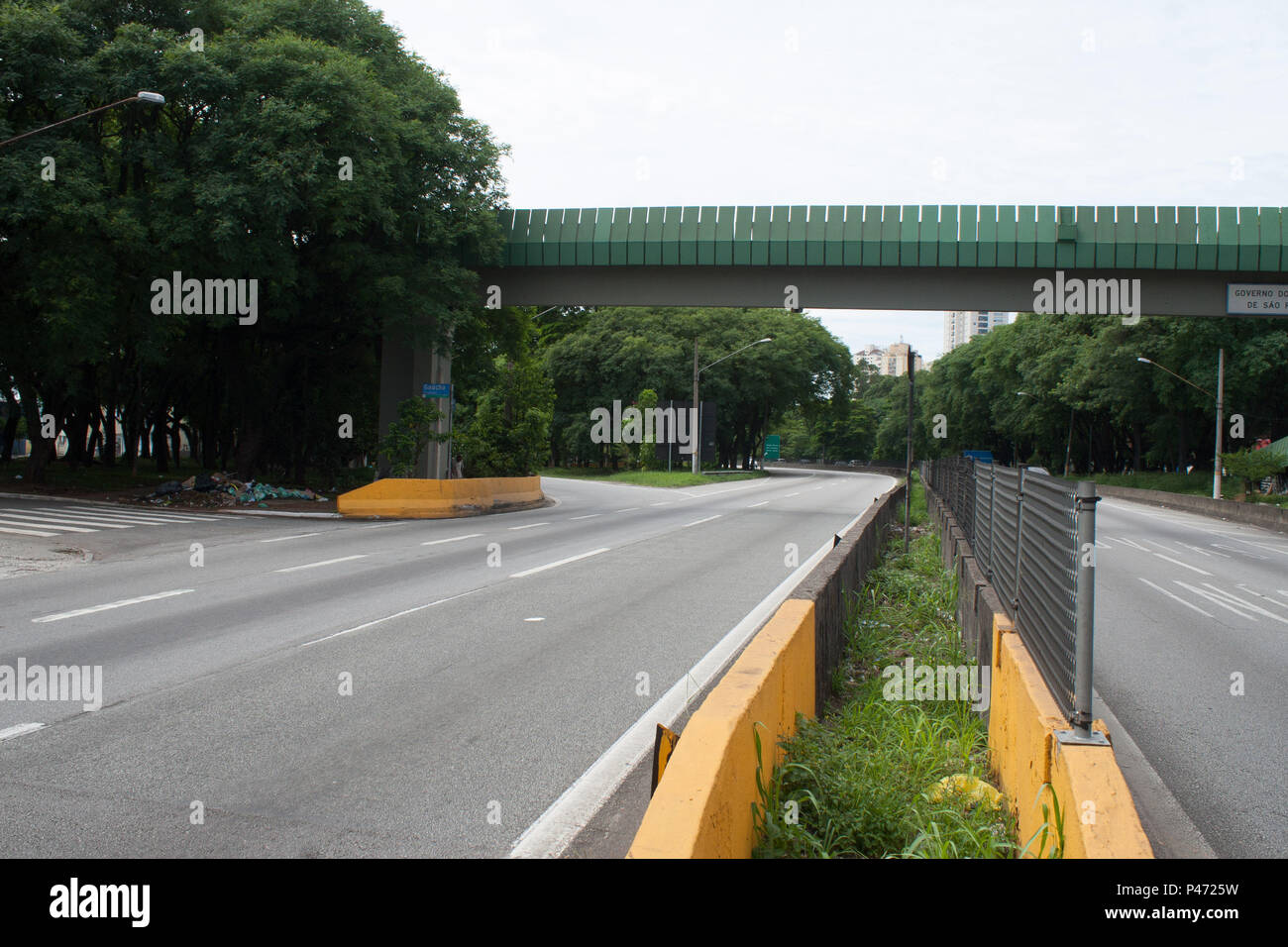 Transito urbano hi-res stock photography and images - Alamy