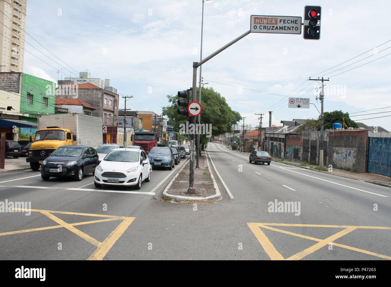 Transito urbano hi-res stock photography and images - Alamy