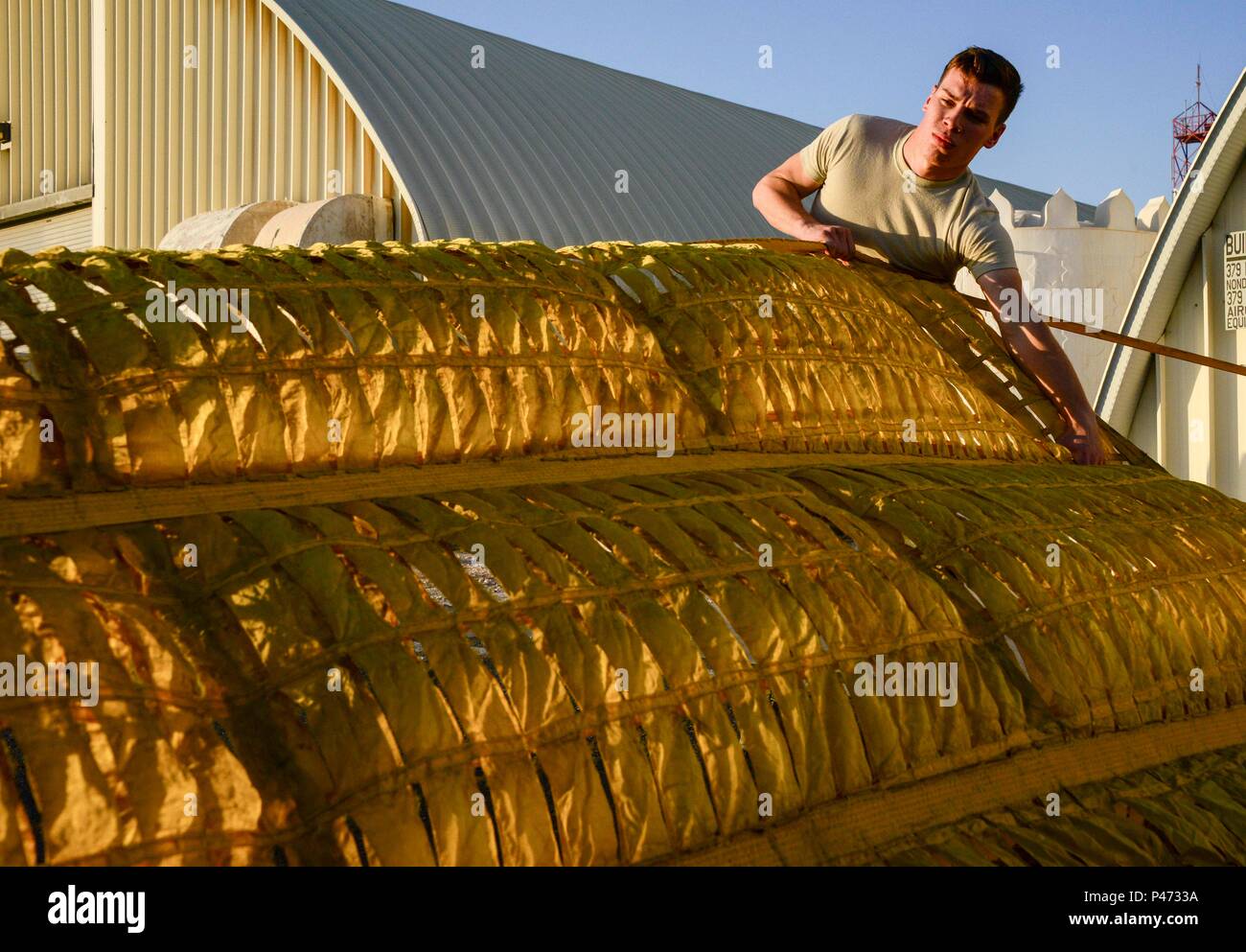 Aircraft drag parachute hi-res stock photography and images - Alamy