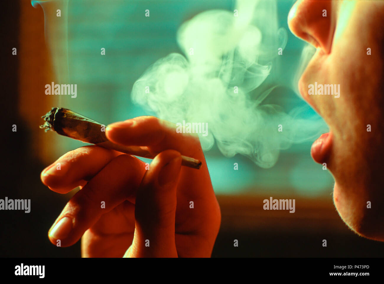 Teenager smoking cannabis hi-res stock photography and images - Alamy