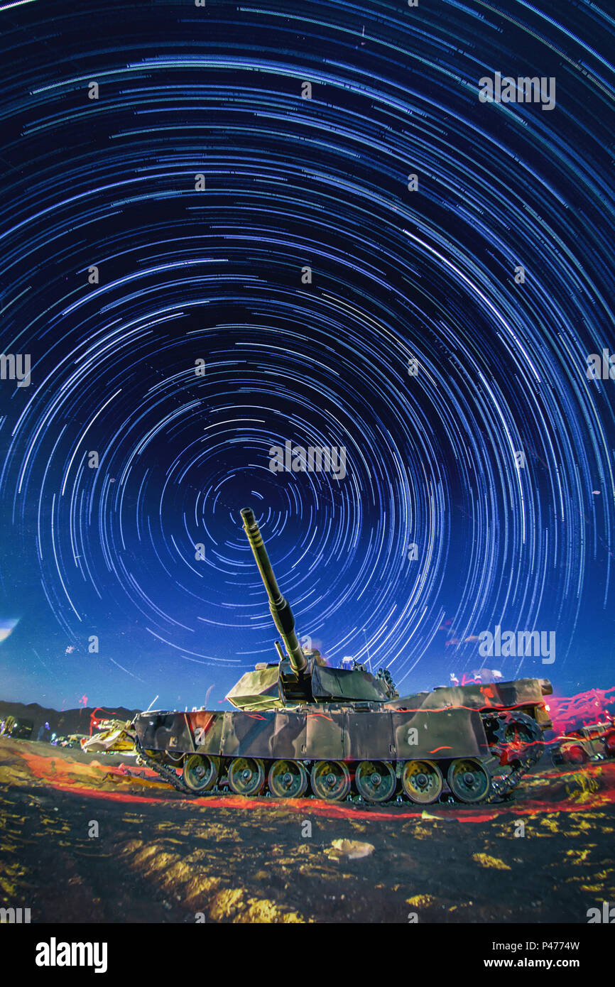 M1 tank at night hi-res stock photography and images - Alamy