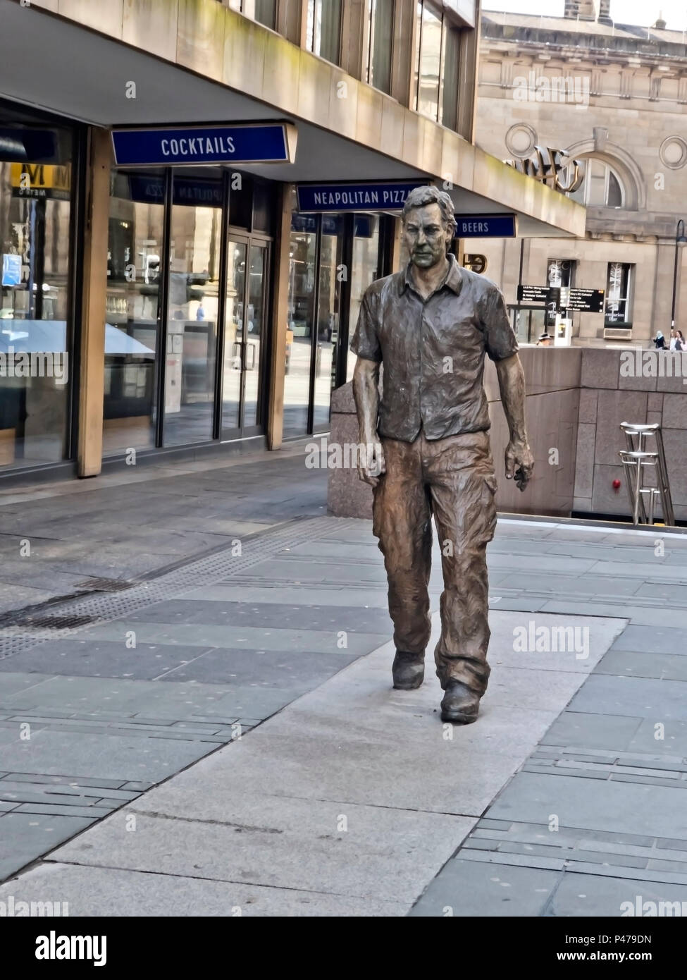 Sculpture man walking on hi-res stock photography and images - Alamy