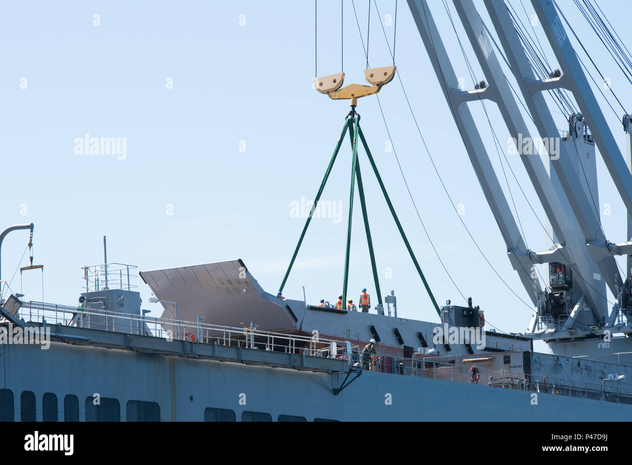 Module ship construction hi-res stock photography and images - Alamy
