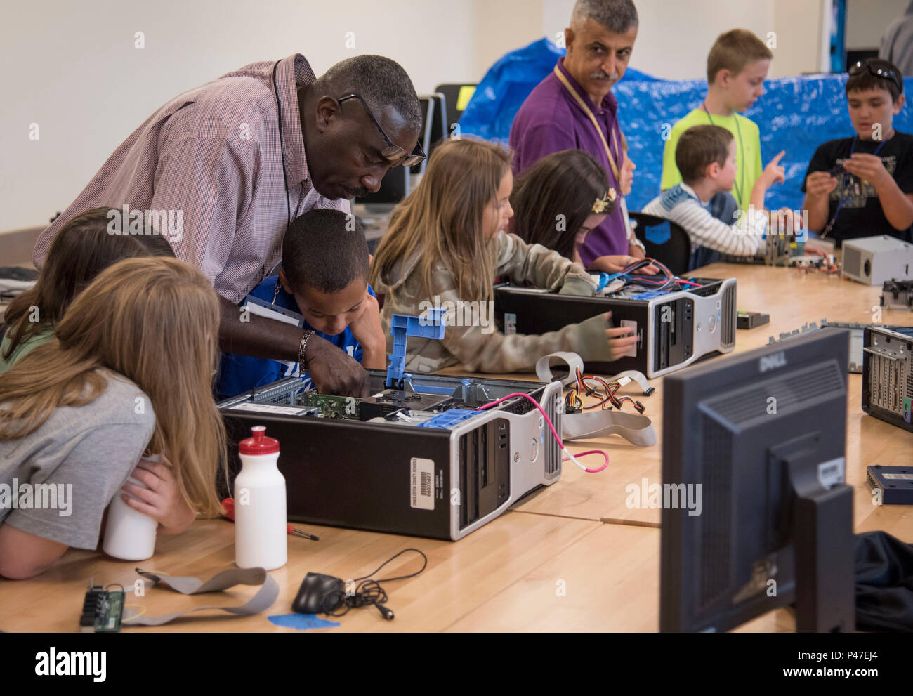 Spawar systems center atlantic hi-res stock photography and images - Alamy
