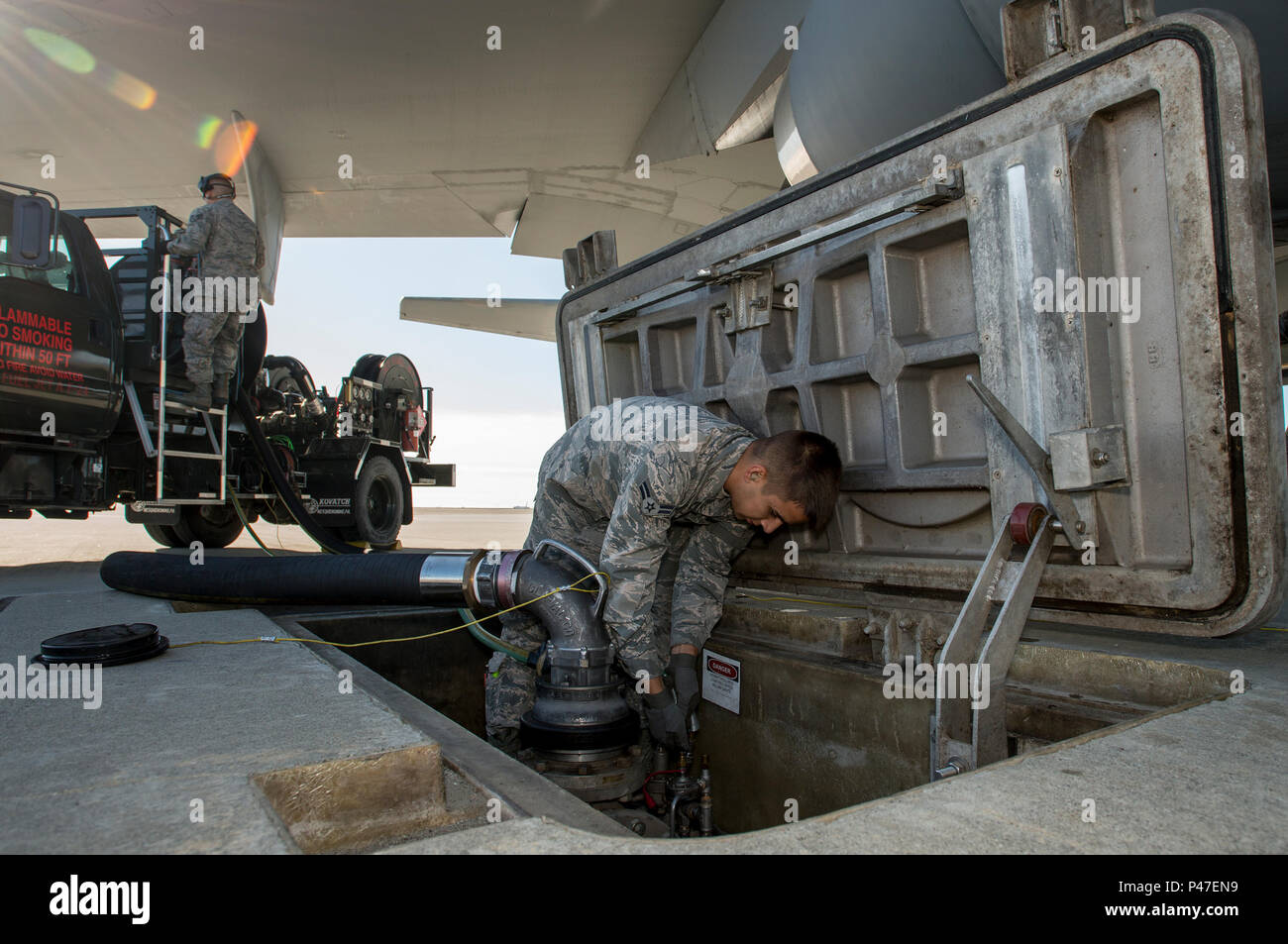Fuel hydrant system hi-res stock photography and images - Alamy