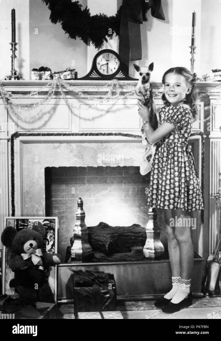Miracle on 34th street 1947 hi-res stock photography and images - Alamy