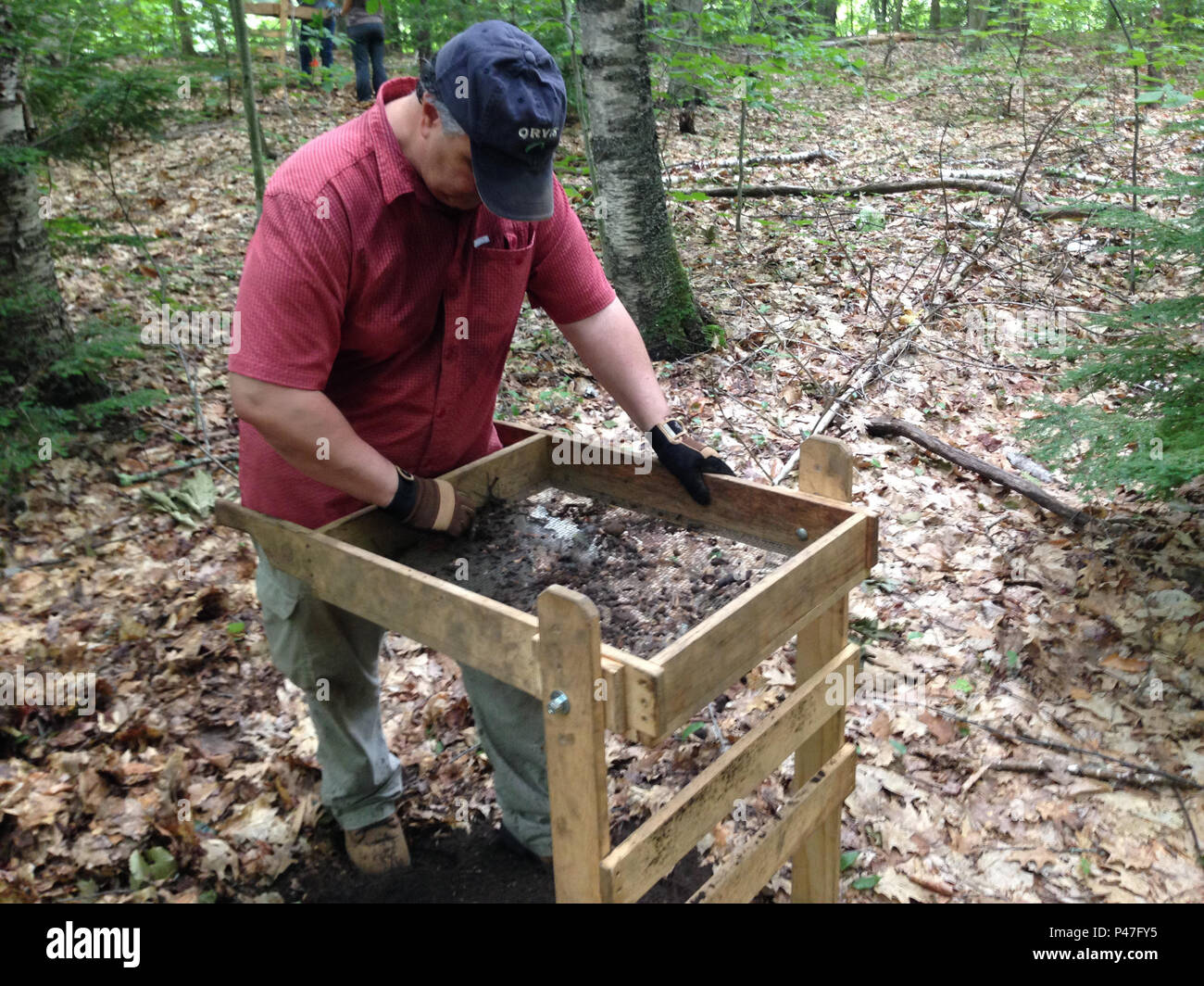Sifting screen hi-res stock photography and images - Alamy