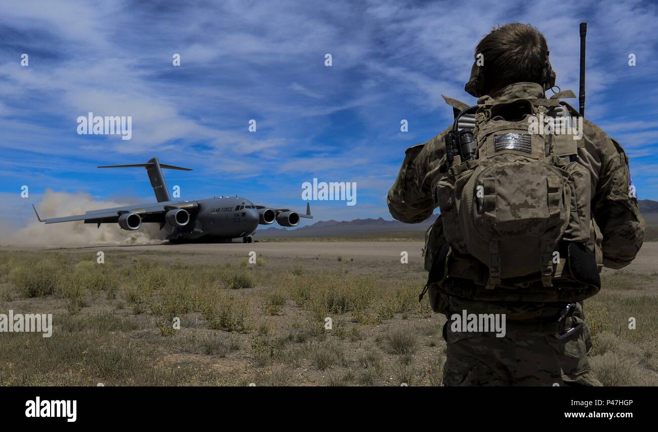 57th weapons squadron hi-res stock photography and images - Alamy