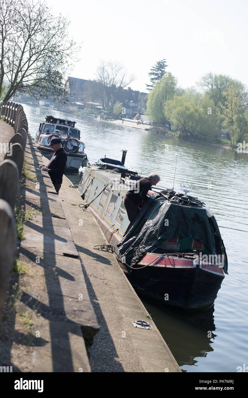 thames river tow path Stock Photo - Alamy