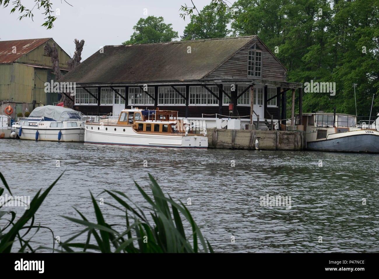 boat house on island in river thames summer Stock Photo - Alamy