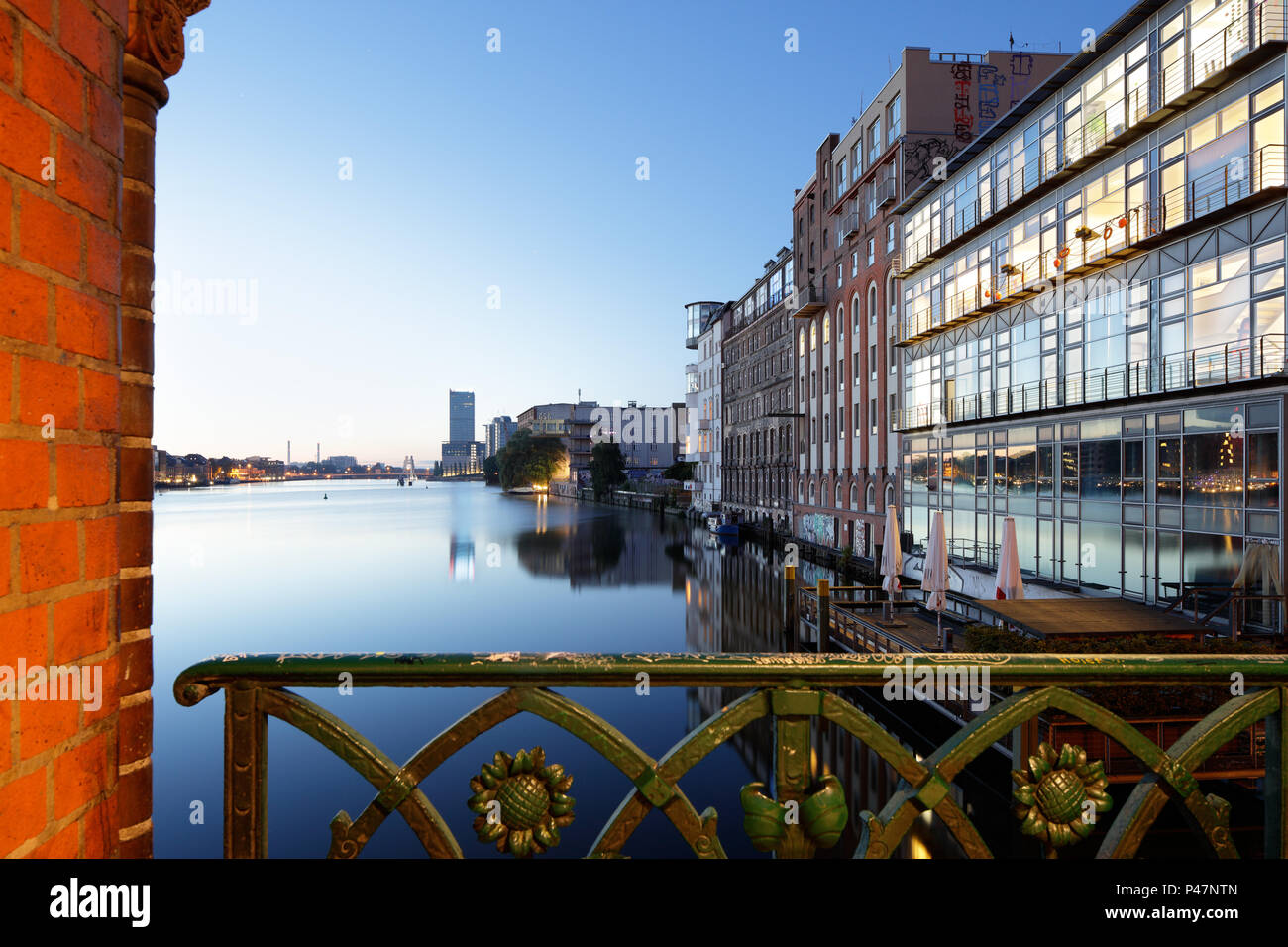 Treptowers berlin hi-res stock photography and images - Alamy