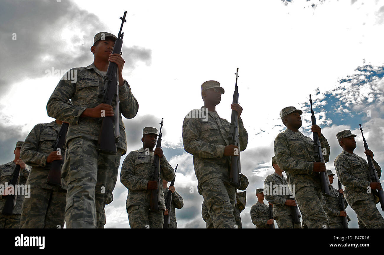 U.S. Airmen assigned to the 20th Force Support Squadron Honor Guard ...