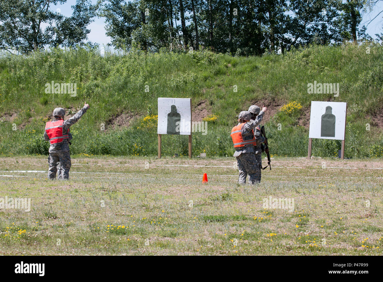 Soldiers with the 834th Aviation Support Battalion conduct reflexive ...