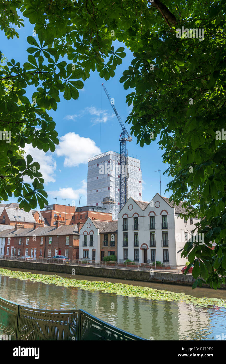 Construction of tower block in Reading, UK Stock Photo - Alamy