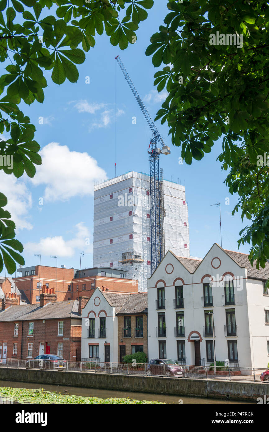 Construction of tower block in Reading, UK Stock Photo - Alamy