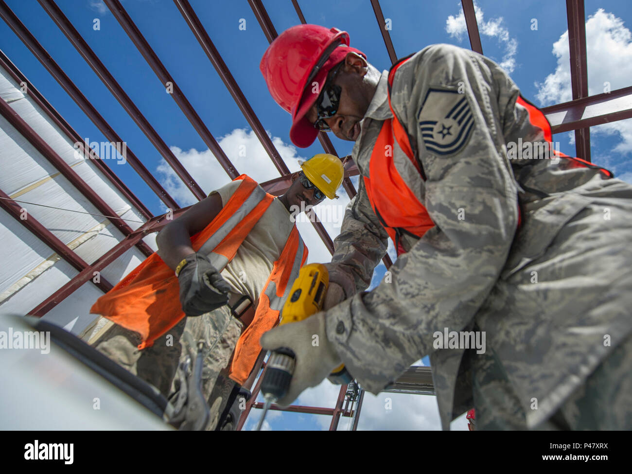 (From left) Senior Airman Darrien Anderson and Master Sgt. David ...