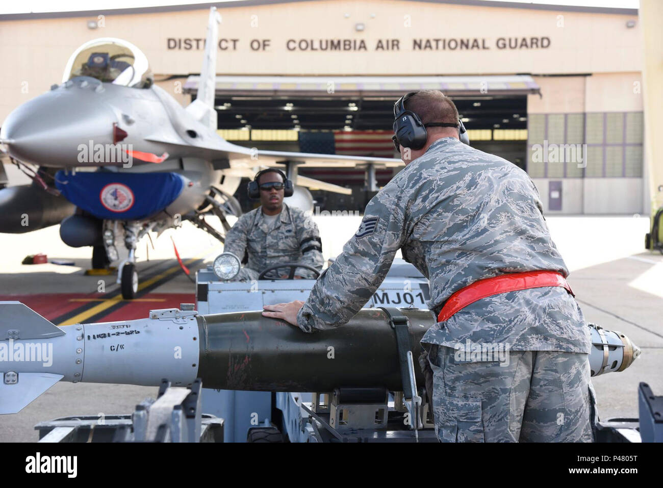 113th wing hi-res stock photography and images - Alamy