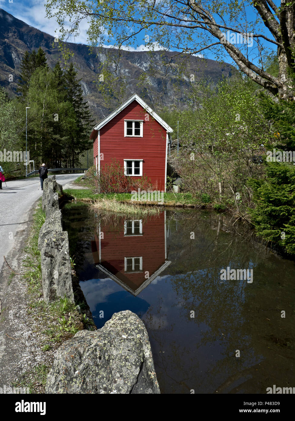 Norwegian houses hi-res stock photography and images - Alamy