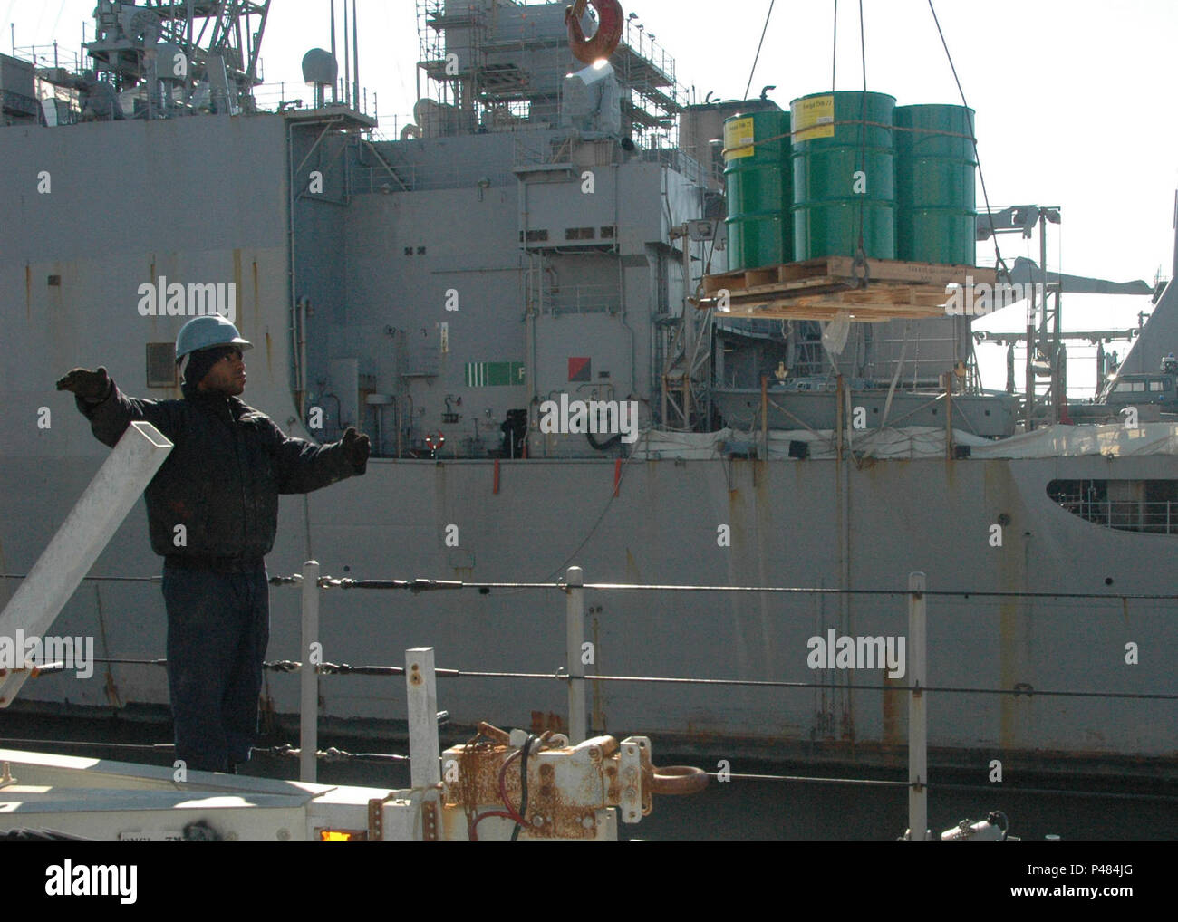 Amphibious dock loading ship hi-res stock photography and images - Alamy
