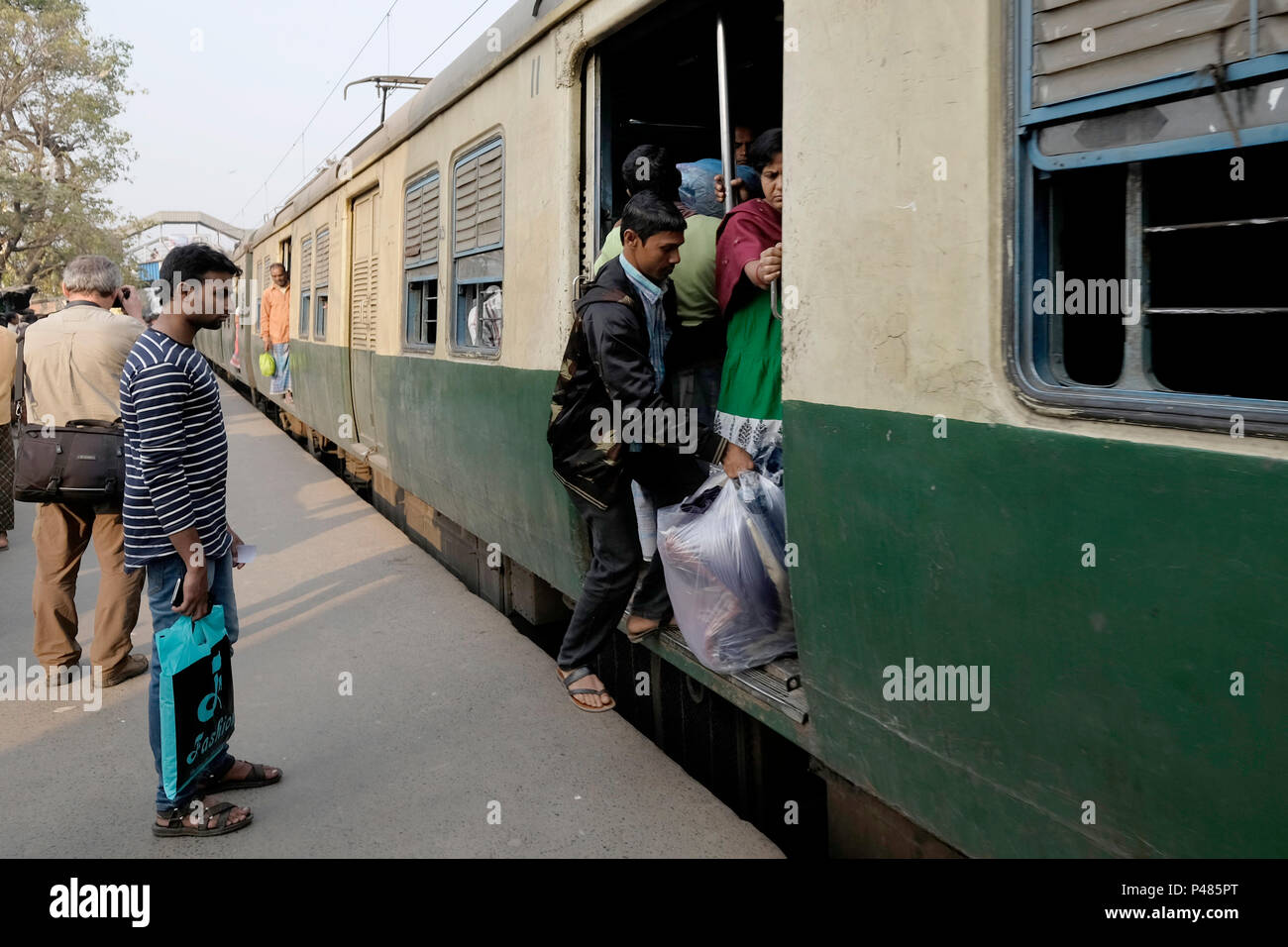 India, Kolkata, Park Circus railway station Stock Photo - Alamy