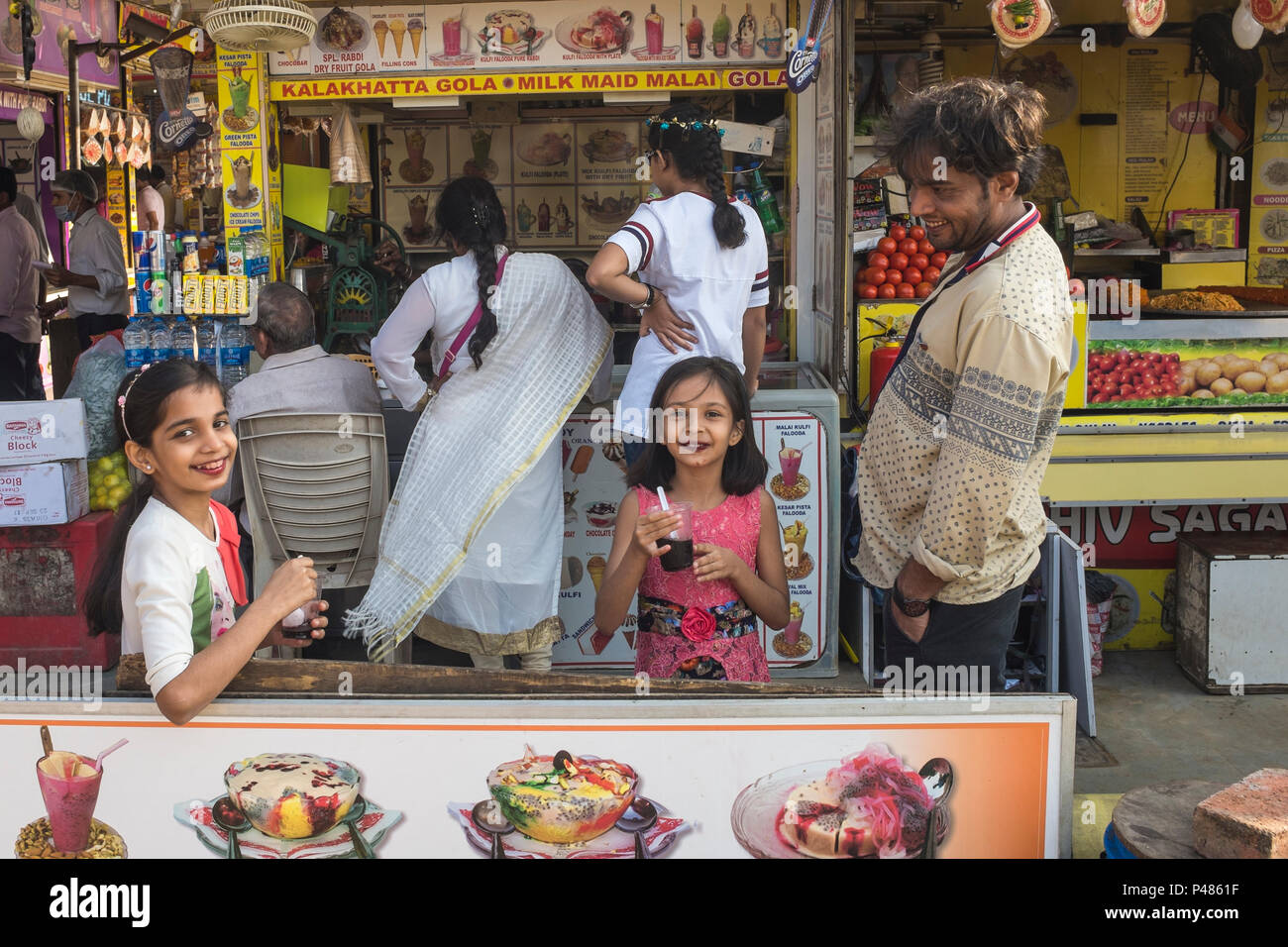 Mumbai girls hi-res stock photography and images - Alamy