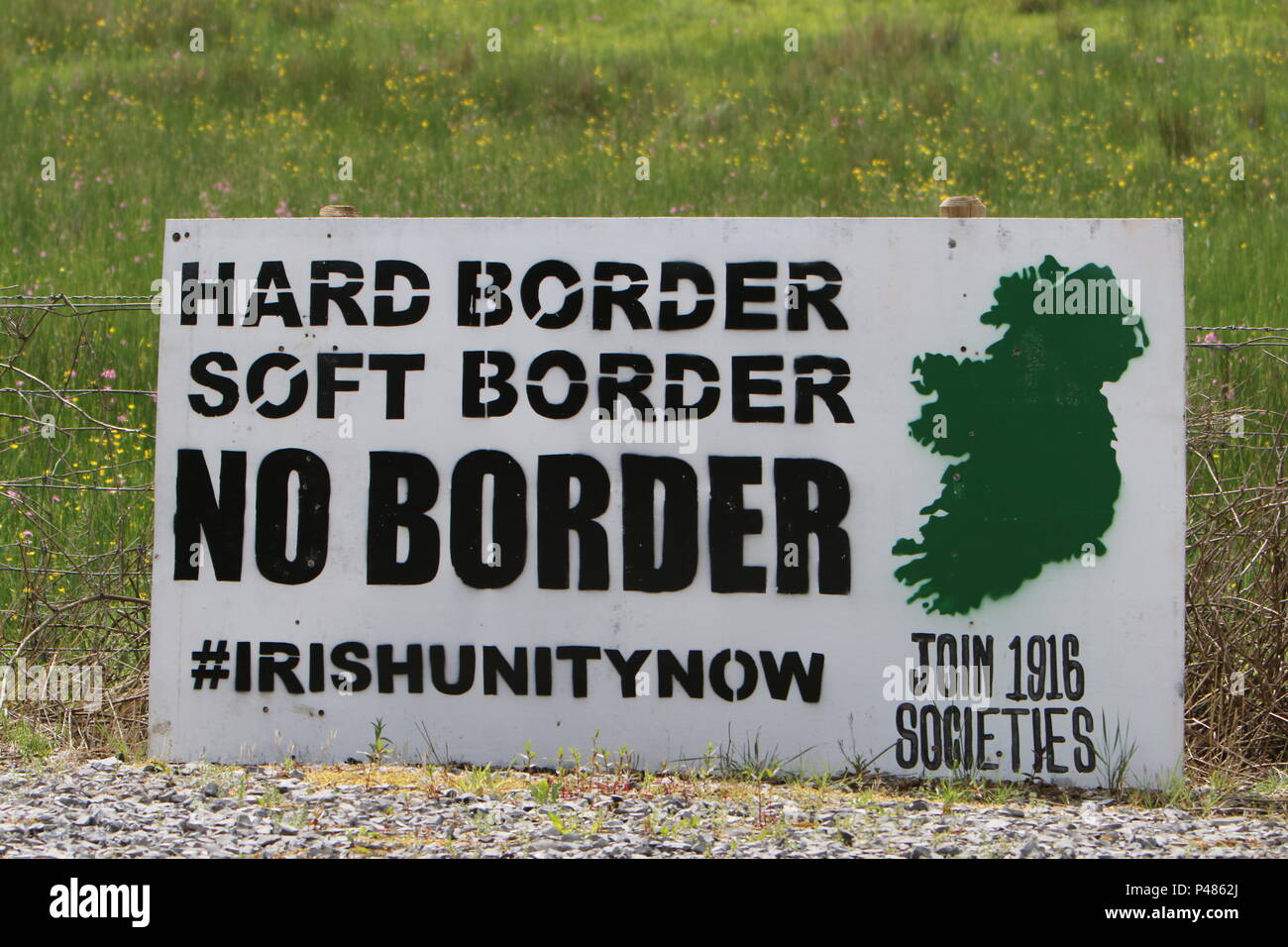 Uk and southern ireland border hi-res stock photography and images - Alamy