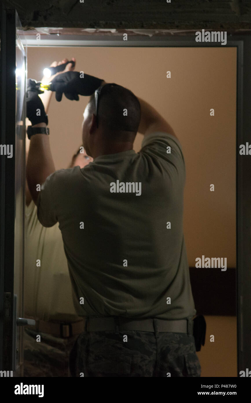 An tsc 185 hi-res stock photography and images - Alamy