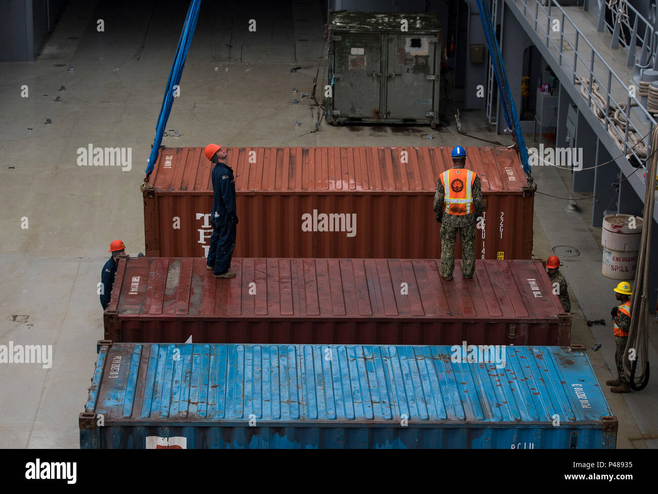 Naval cargo handling battalion 13 hi-res stock photography and images ...