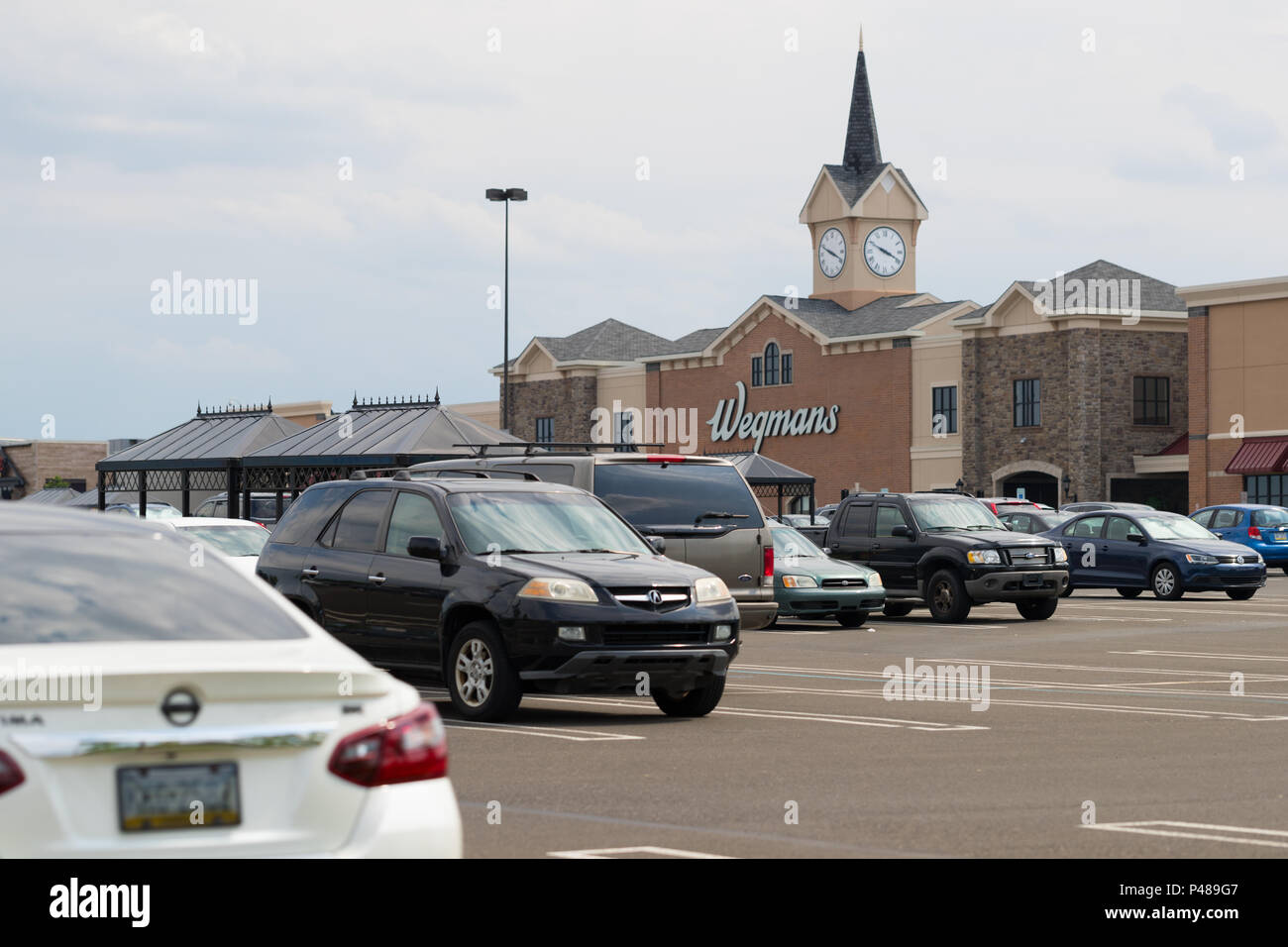 Philadelphia, Pennsylvania June 9 2018: Wegmans Grocery Store. Wegmans ...
