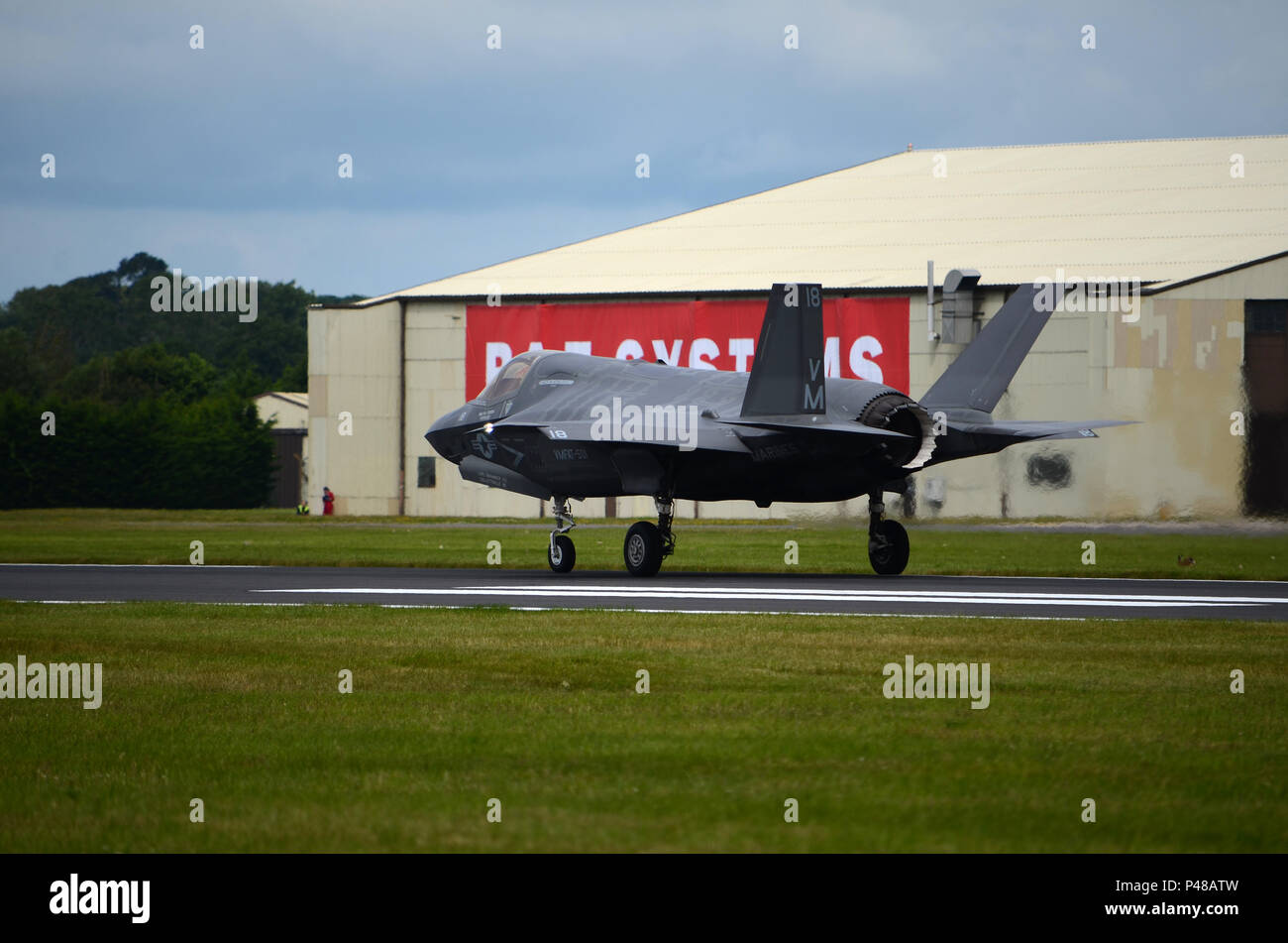 Raf lightning 2 hi-res stock photography and images - Alamy