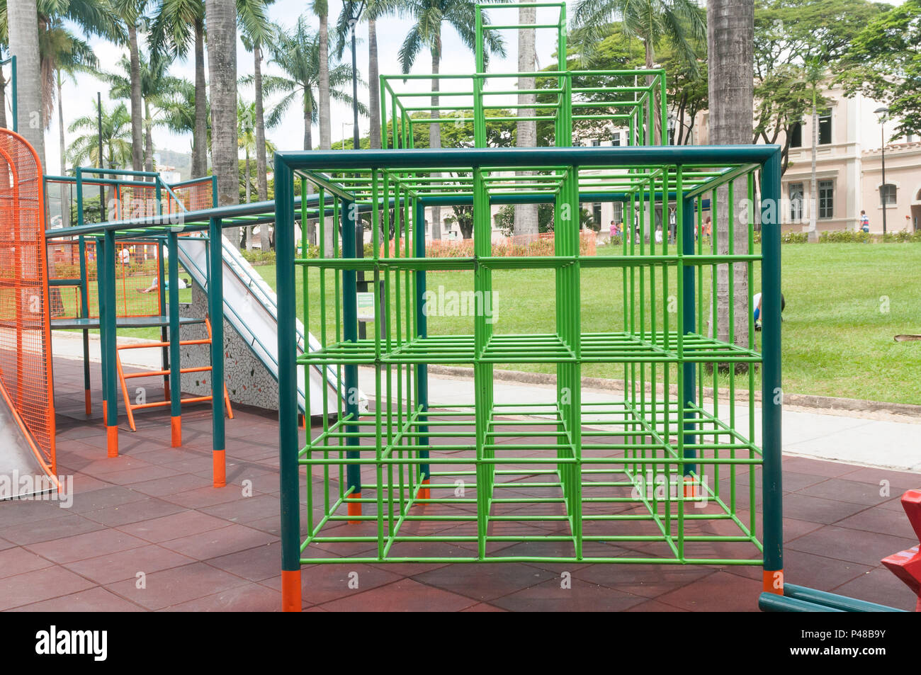 Belo Horizonte, MG - 19/03/15: Parque Infantil - trepa trepa. (Foto ...