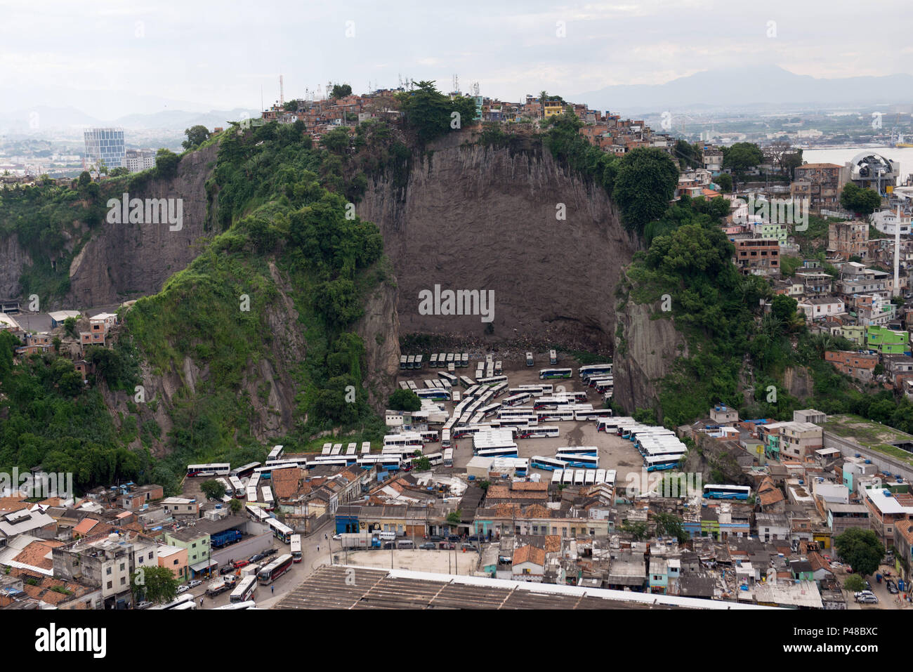 RIO DE JANEIRO, RJ - 31.03.2015: Vista parcial do Morro da Providencia ...