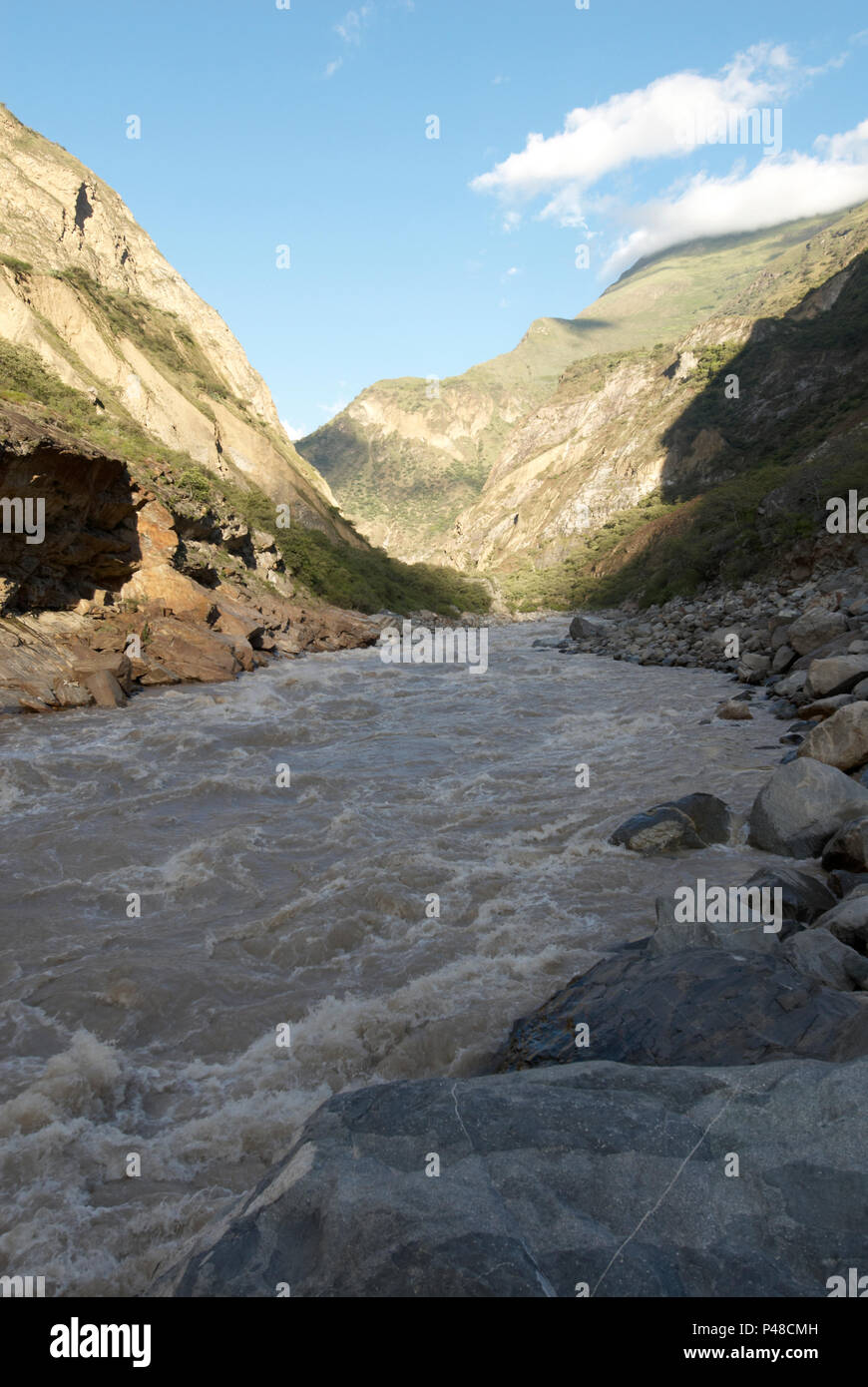 Apurimac river near Cusco in Peru Stock Photo - Alamy
