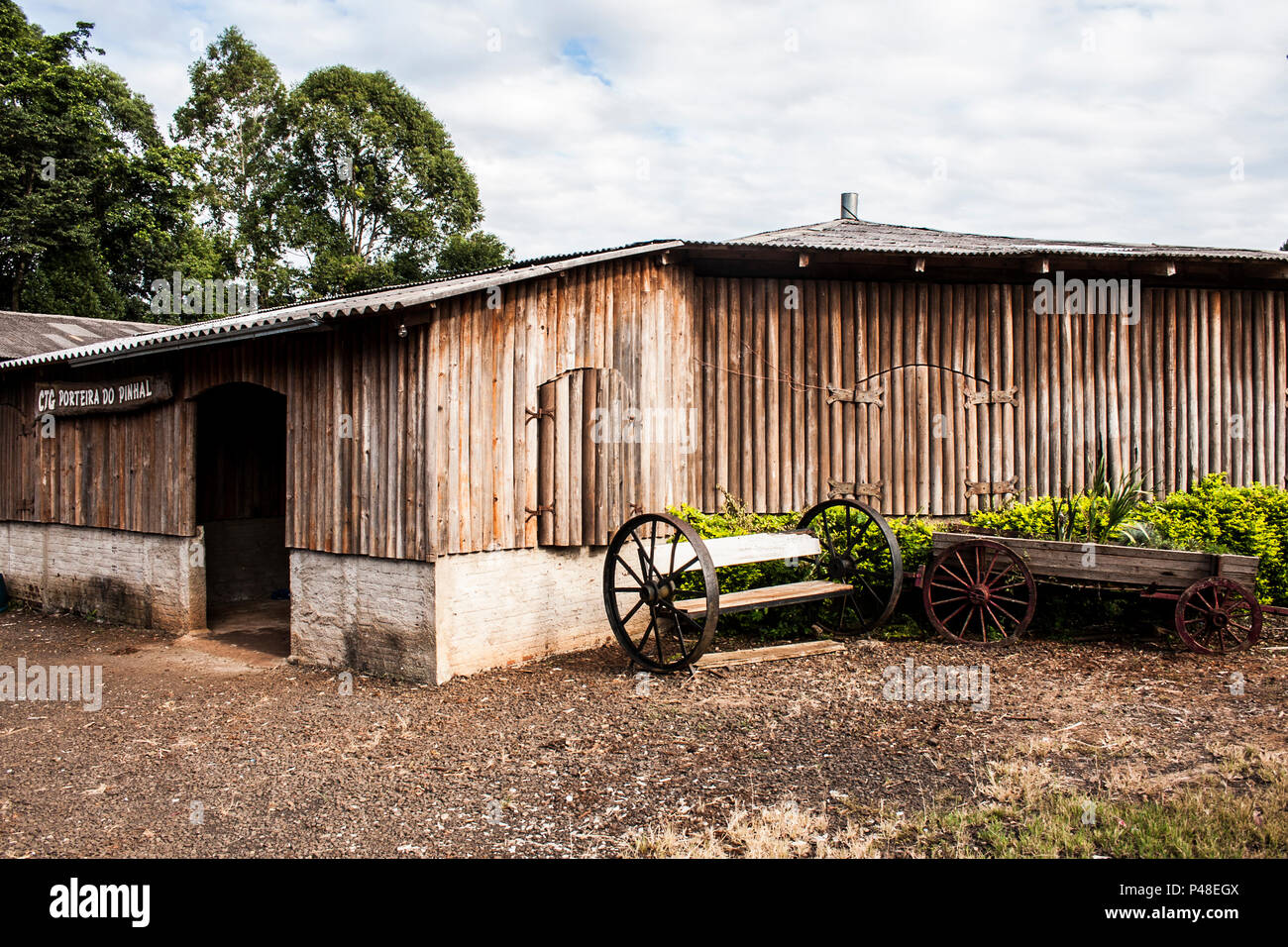 PINHALZINHO, SC - 13.02.2010: CTG PORTEIRA DO PINHAL - Centro de ...