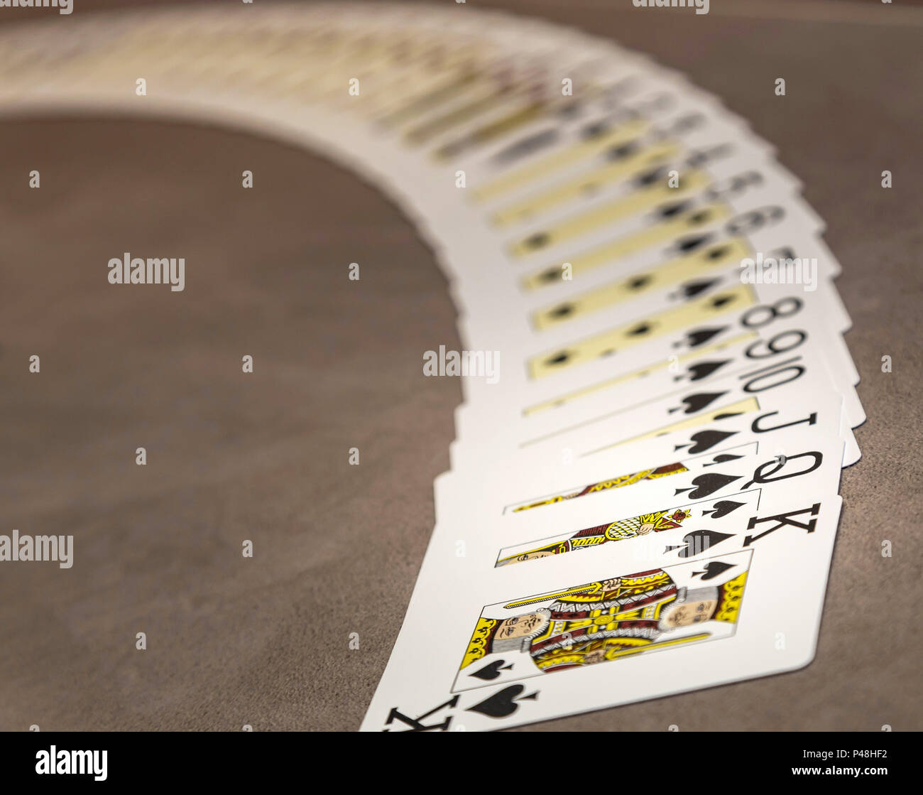 Playing cards table hi-res stock photography and images - Alamy