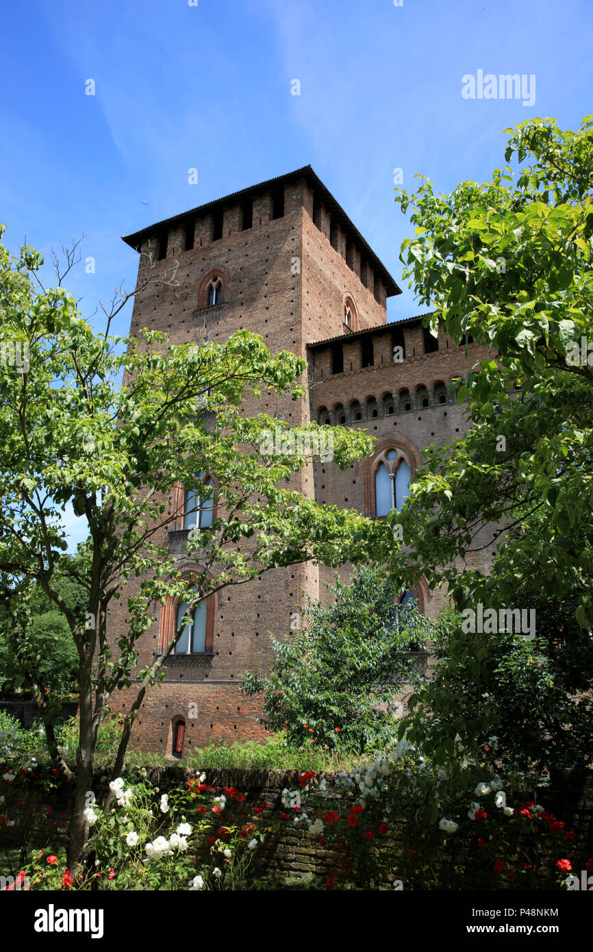 Castello visconteo, pavia, italy hi-res stock photography and images ...