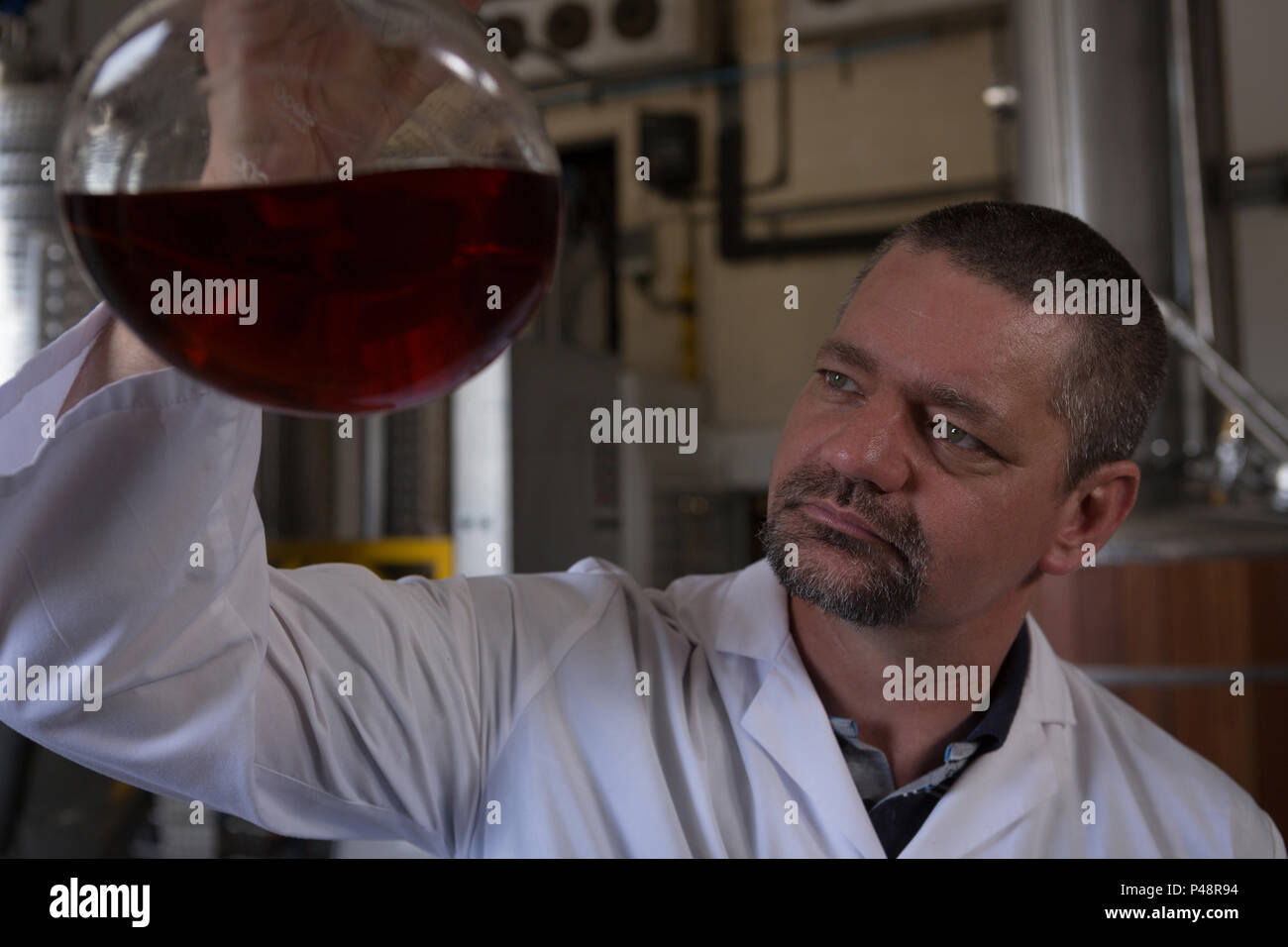 Drink production worker hi-res stock photography and images - Alamy