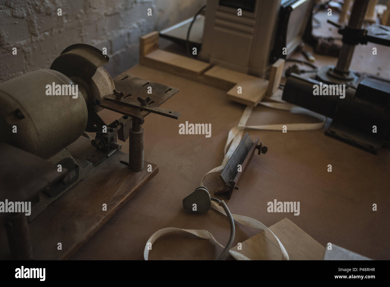 Wood cutting machine hi-res stock photography and images - Alamy