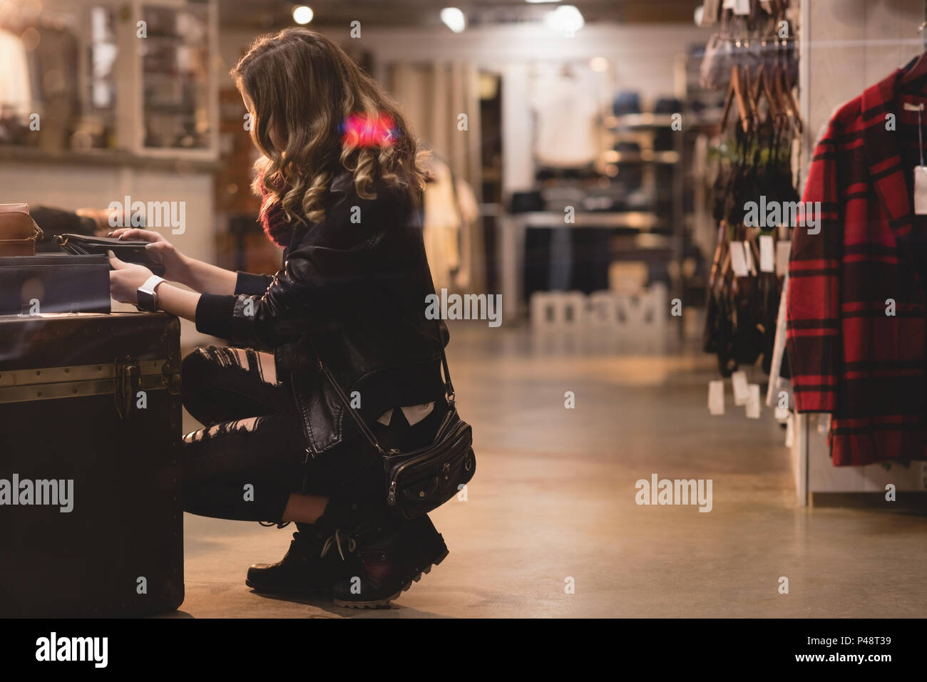 Customer checking out hi-res stock photography and images - Alamy