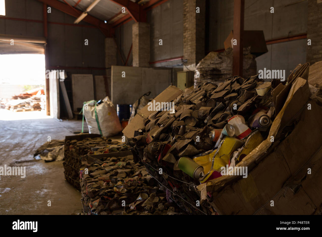 Trash in the scrapyard Stock Photo - Alamy