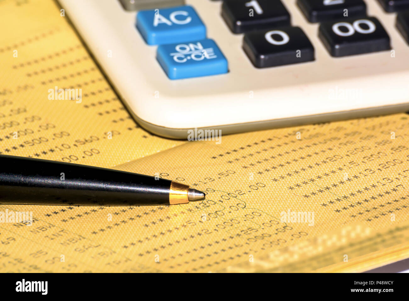 Statement of wealth hi-res stock photography and images - Alamy