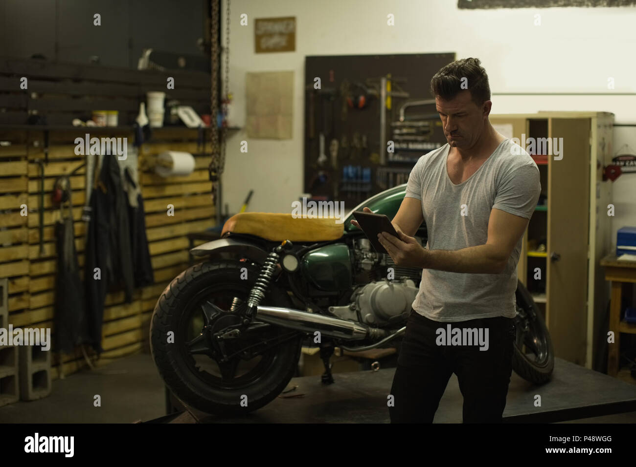 Digital parts hi-res stock photography and images - Alamy