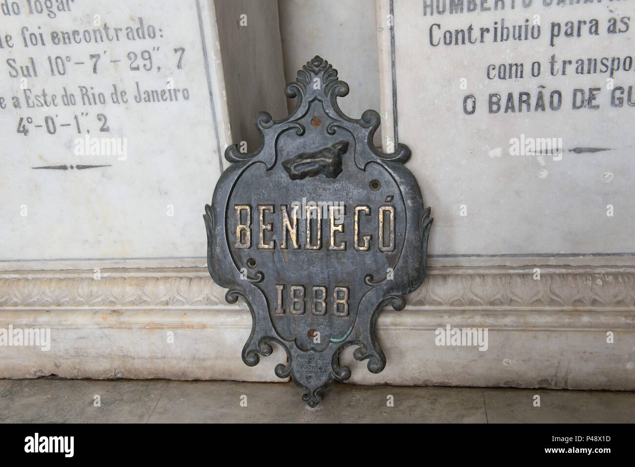 RIO DE JANEIRO, RJ - 06.05.2015: METEORITO BENDEGÓ - Meteorito Bendegó ...