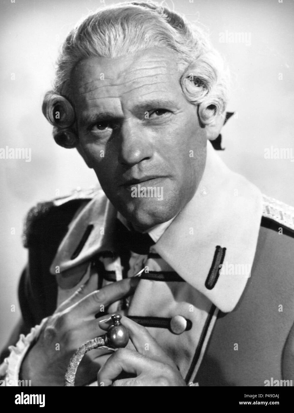 Harry andrews hi-res stock photography and images - Alamy