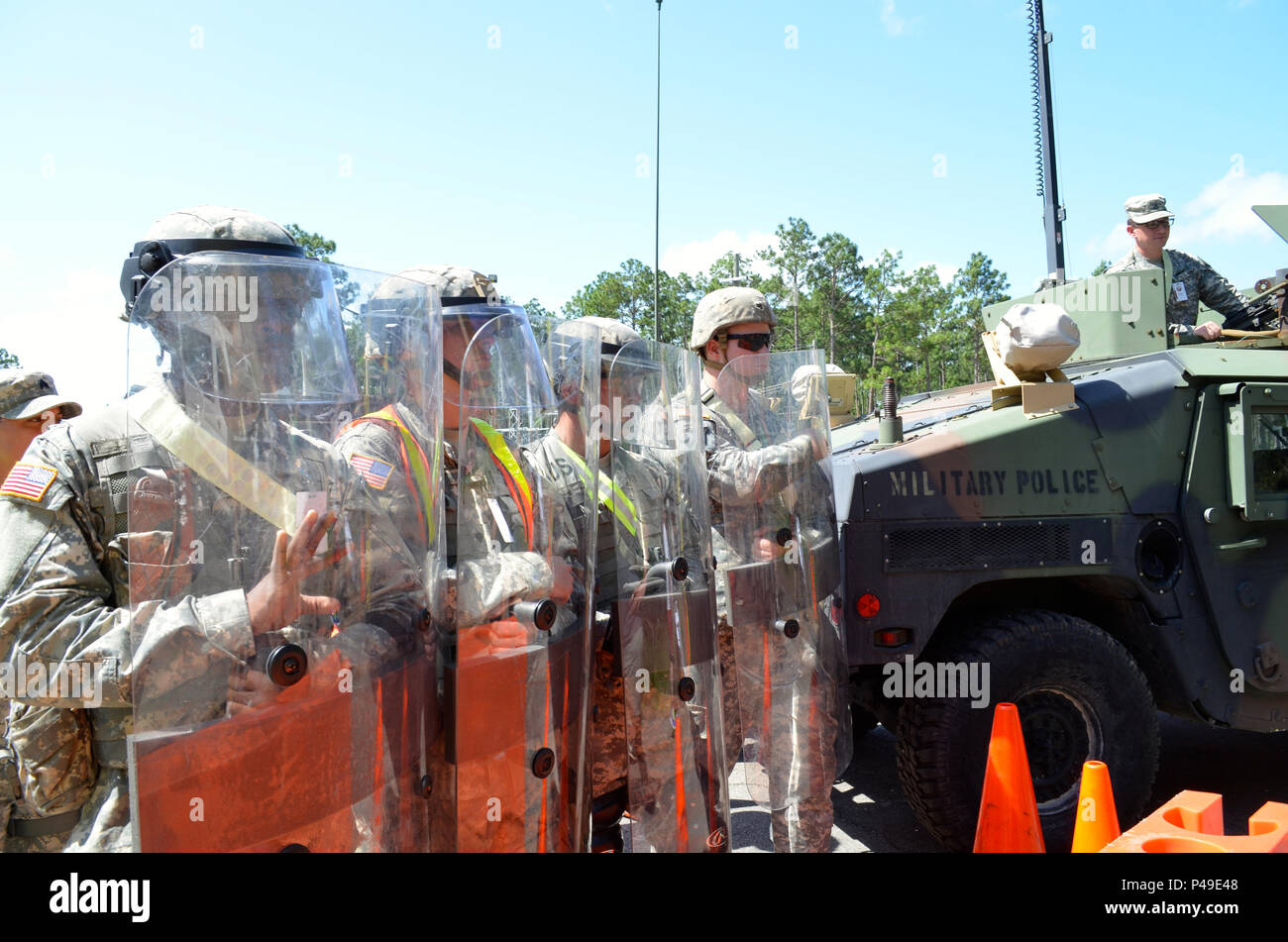 SUNNY POINT, N.C. - Members of the NC Guard’s 514th Military Police ...