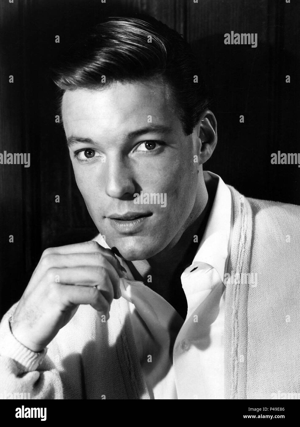Richard chamberlain portrait hi-res stock photography and images - Alamy